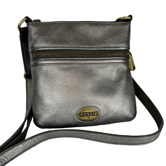 Fossil | Bags | Fossil Explorer Silver Pewter Crossbody Leather Bag ...
